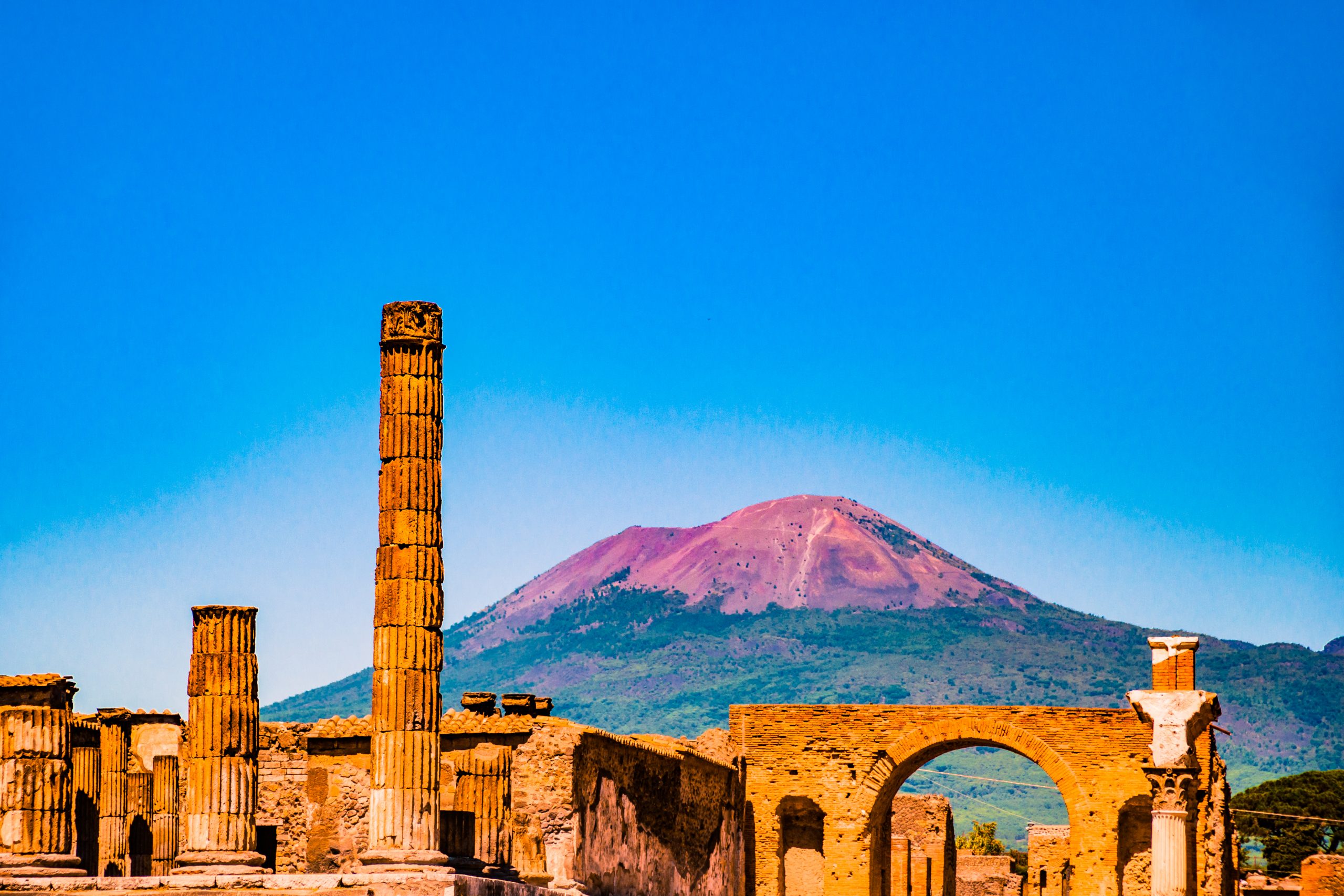 POMPEJE A PROCHÁZKA PO NEAPOLI, UNESCO | Delfín Travel